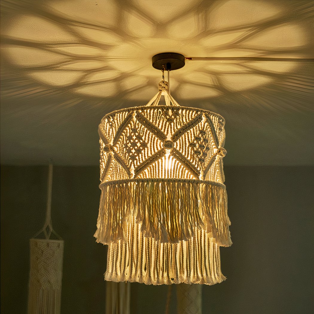 Lámpara colgante de macramé con un toque bohemio • Tendencia Luminarias