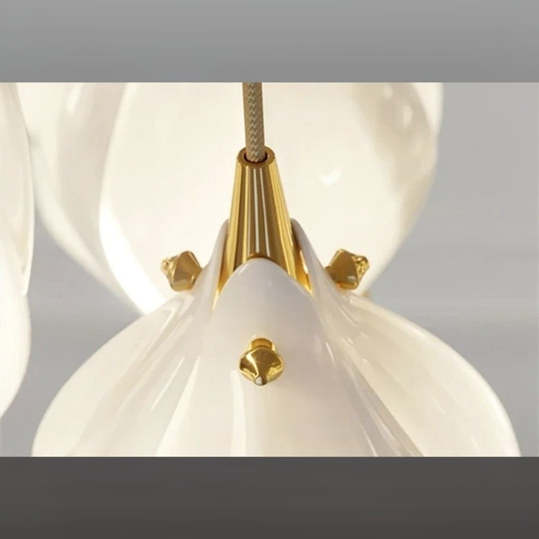 Flor colgante de cerámica blanca en forma de magnolia • Tendencia Luminarias